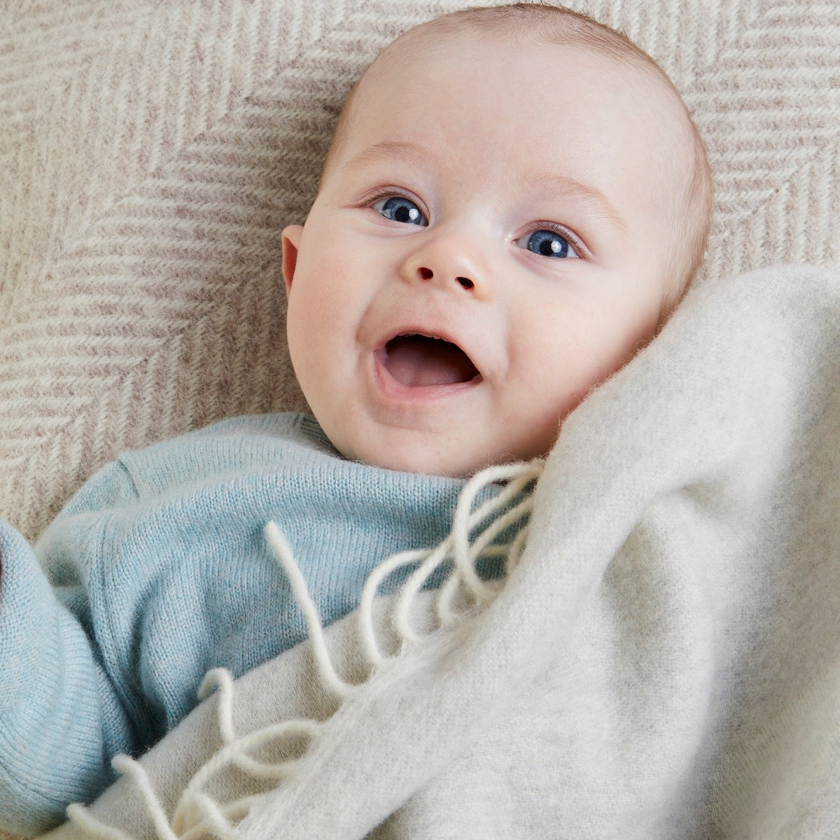 Grey Baby Blanket in Super Soft Merino - Light Gray – Britannical